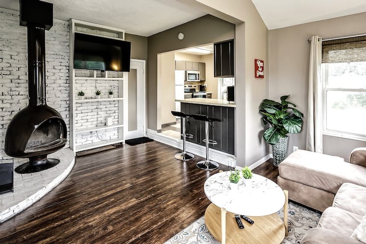 Midtown Omaha Bungalow (Mins From Unmc-interstate) - Omaha, NE