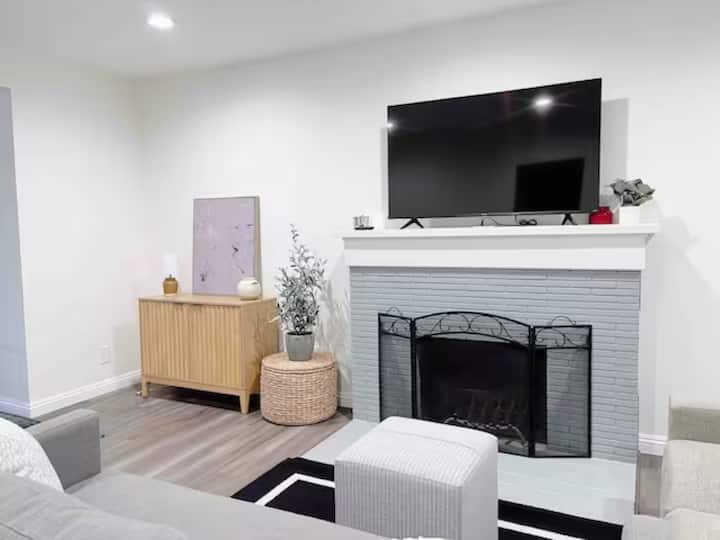 Modern Remodeled Bright 3-bedroom 2-bath House - El Monte, CA
