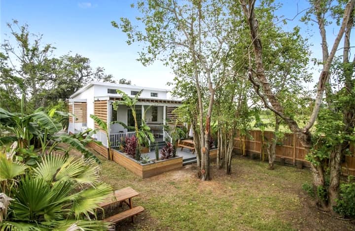 Spacious Lower 9th Ward Garden Oasis - New Orleans, LA