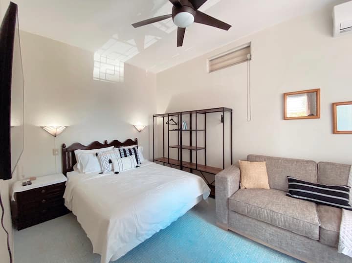 Casona Miramar Lovely 1-br Rental With Patio - San Juan