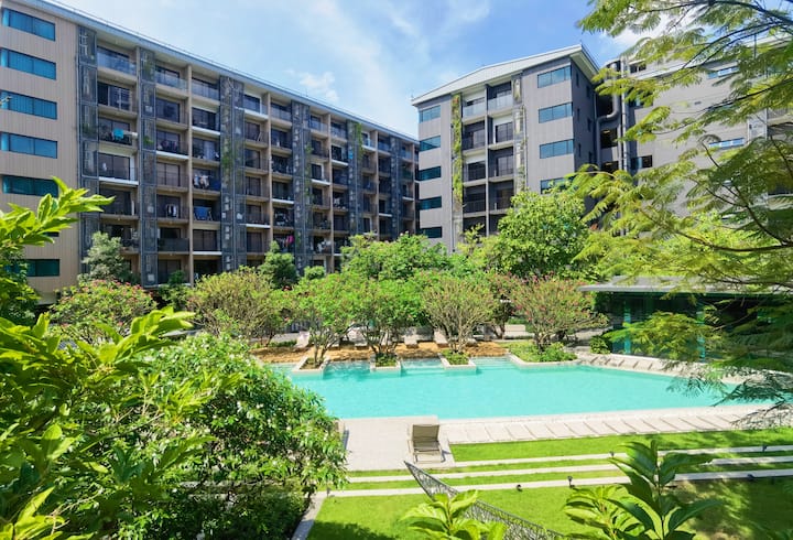 E6/silom/ 曼谷市中心/大床房/ Bts 直达暹罗广场/ 自助入住/泳池免费 - Thailand