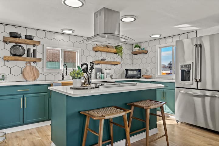 Pet Friendly + Updated + 3 Bed 2 Bath - Richland, WA