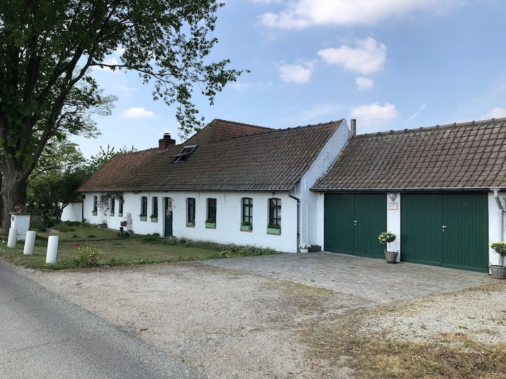 Charmante Kamer In Huis Op Het Platteland - Zwevegem