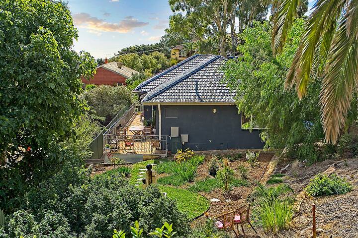 Spyglass House: Your Coastal Retreat In Marino - Marion