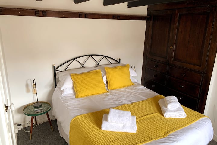 10 Best Pet-Friendly Airbnbs In Whitby, UK - Updated 2025 | Trip101