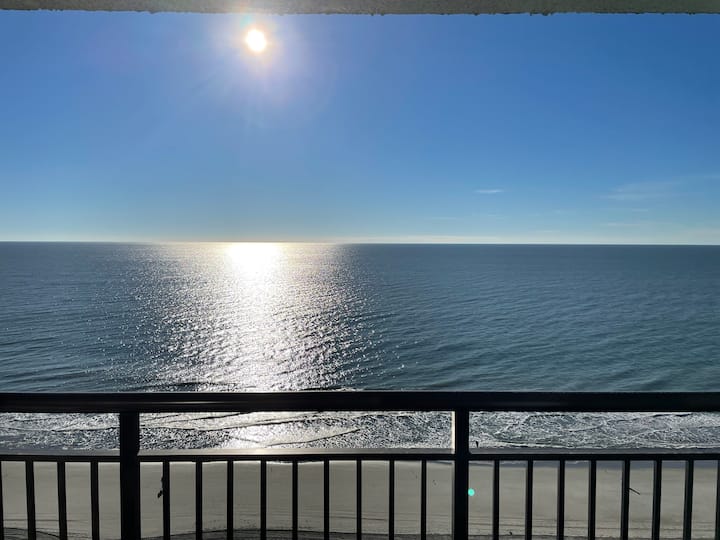 Oceanfront * Lots Of Fun And Sun * Landmark - Myrtle Beach, SC