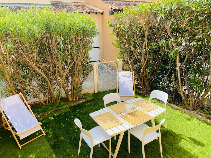 Les Tamaris - ibis budget Saint Cyr sur Mer La Ciotat