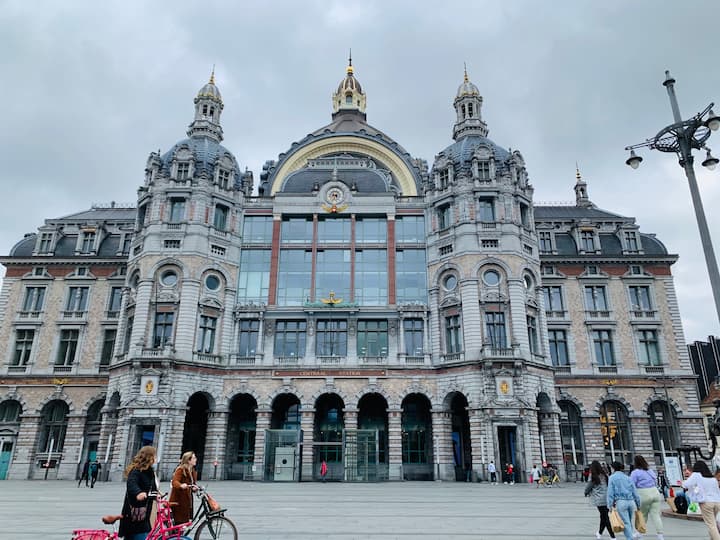 Relaxing Oasis Next To Central Station - Centraal Station Antwerpen