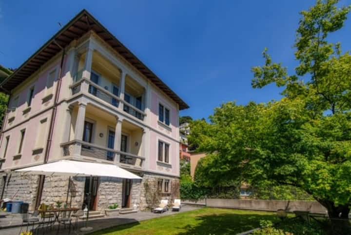 Charming House Lisa, Lake View - Como