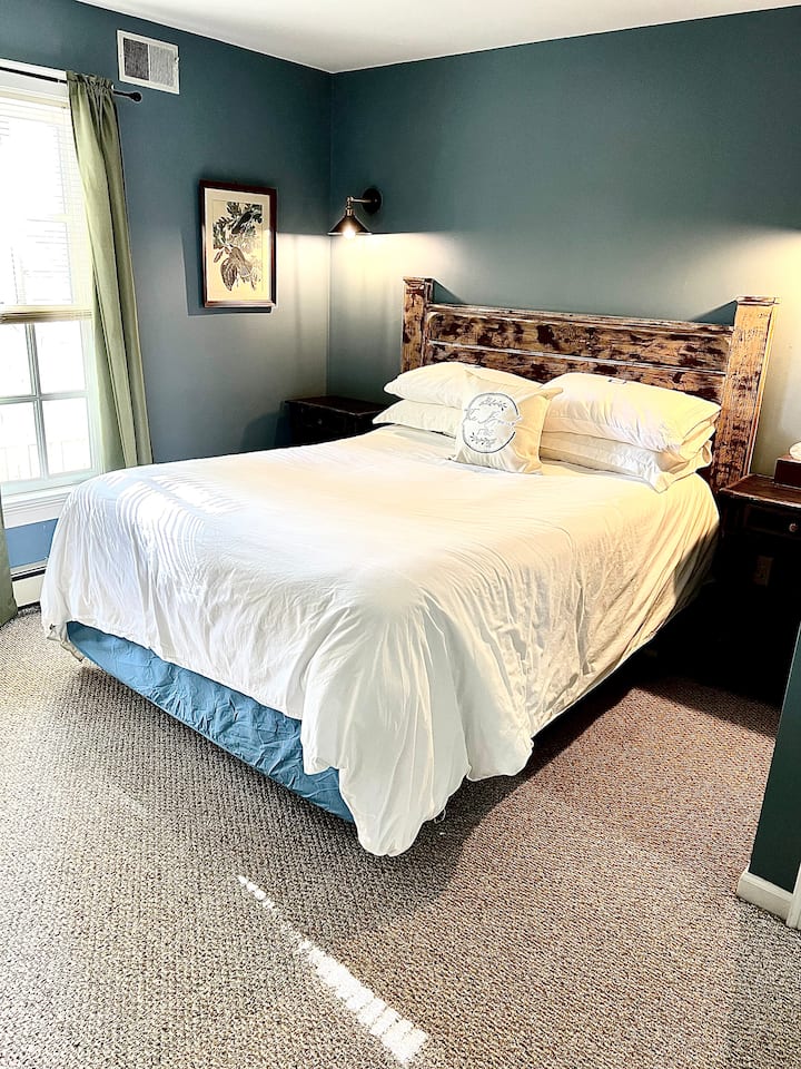 2 - First Floor - Queen - Lake George, NY