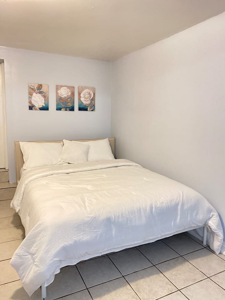 Luxury And Lavish Studio Apartment In Throggs Neck - ブロンクス, NY