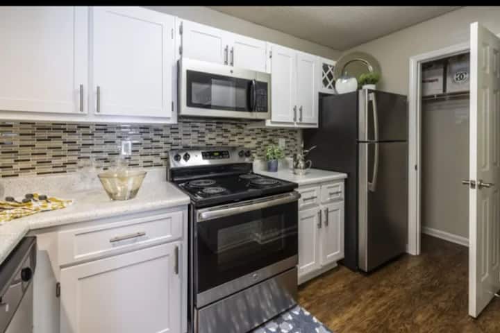 Quiet Gated Community/access To Interstate 400 - Alpharetta, GA