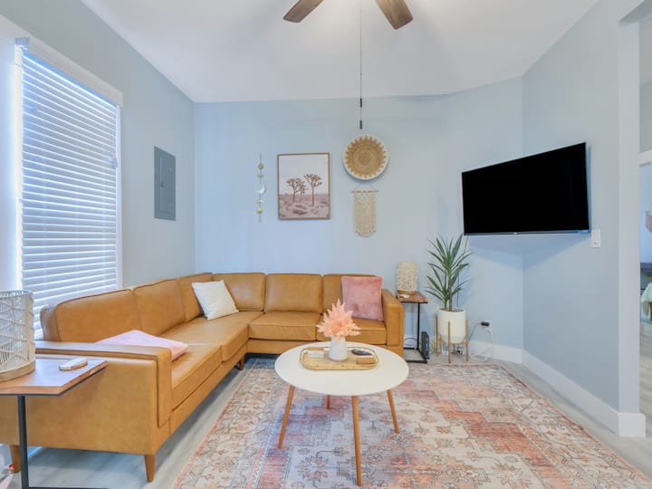 ❀Dog Friendly 5 Bed Bungalow In The ♥ Of Savannah❀ - Savannah, GA