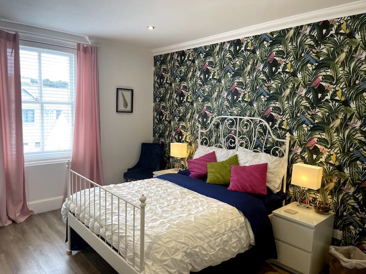 Private Room For One At Luxury Beachfront Villa - Jersey