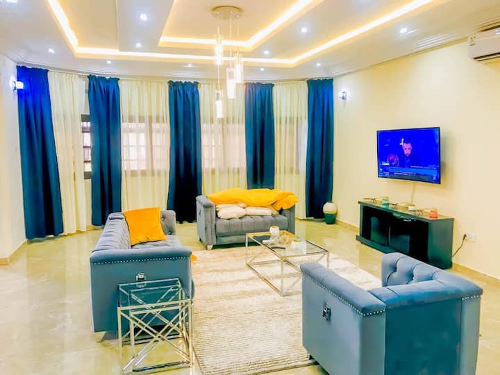 Chaleureuse Villa, Option Véhicule Et Chauffeur - 