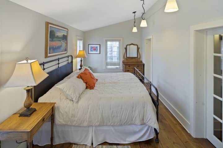 Lovely Downtown Apartment, Close To Everything - Ithaca, NY