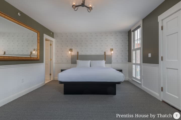 Prentiss House By Thatch | King Rm #20 - Boston, MA
