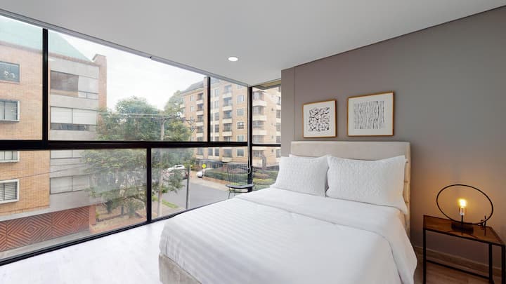 Amplio Apto En Chico Para Estrenar - Bogota