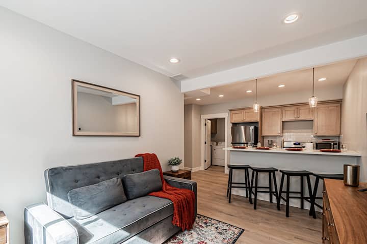 Cozy & Curated Carriagegate Basement Apartment - Idaho Falls, ID