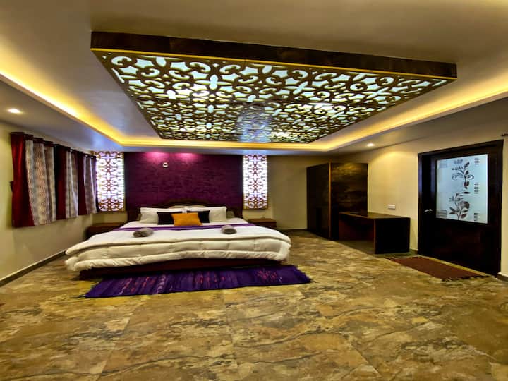 Charming Hill View Resort In Ooty - Ooty