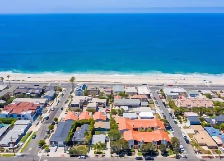 Steps To The Sand & Cool Pacific Ocean Upgraded