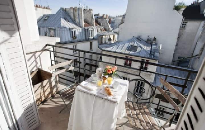 Paris Center Sunny Balcony - Paris