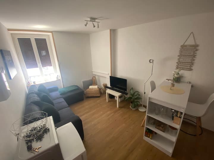 Great Little 1st Floor Flat, Central Location - Lac du Vallon