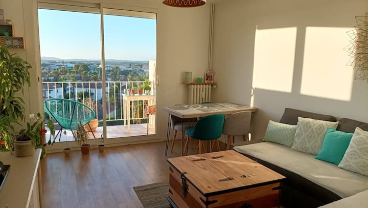 Très Bel Appartement Vue Mer En Centre Ville - La Crau