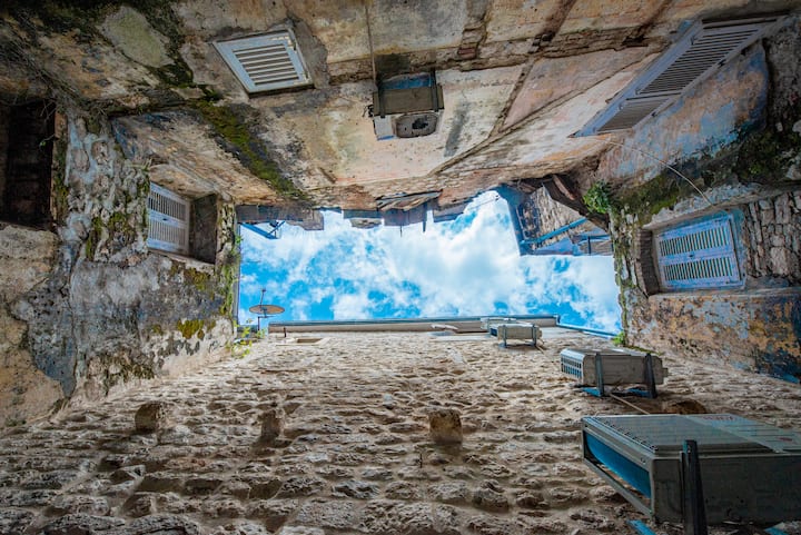 Romantic Escape In Xv Century Home + Private Court - Kotor