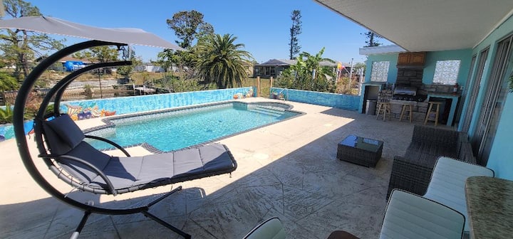 2br, Heated Pool On Canal Water Side - North Port, FL