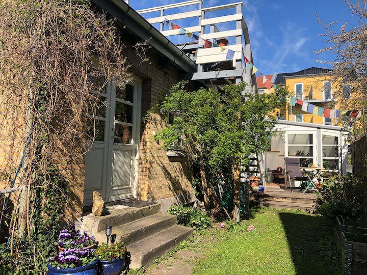 Big And Quiet Backyard - Odense