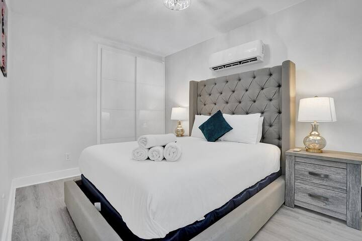 Sandspur Island Vacation Rentals & Homes - North Miami, FL | Airbnb