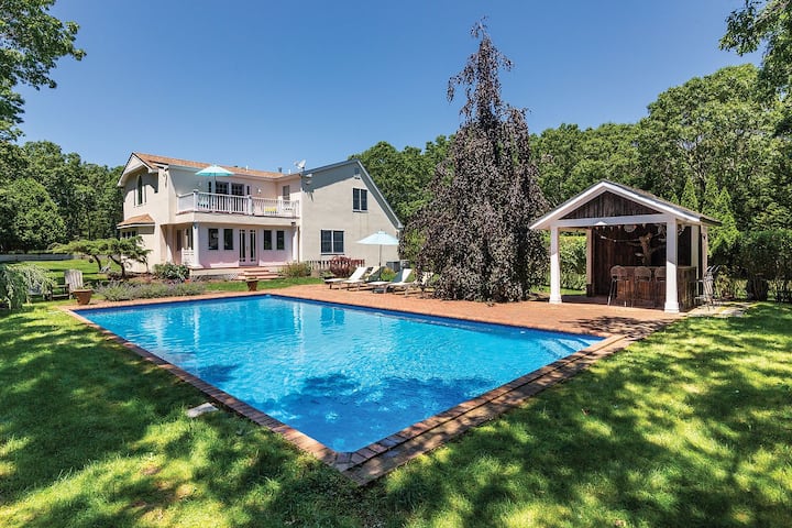 Charming Hamptons Retreat - The Hamptons, NY