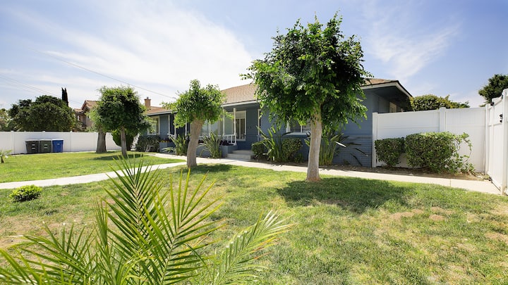 Cheerfull 2-bedroom With 2-bathrooms Bungalow - Ontario, CA