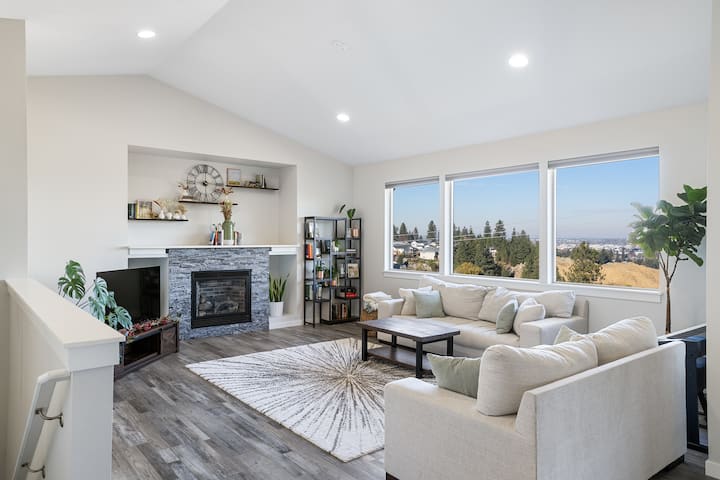 Epic City View Near Downtown - Spokane Valley, WA