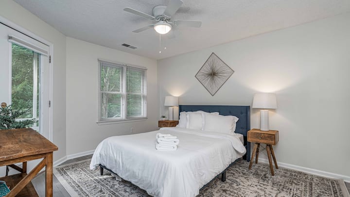 💎 Breakfast At Tiffany’s 💎 Gated Columbia Condo! - Columbia, SC