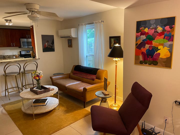 Artsy Guest House; Near Downtown W/ Private Patio - St. Petersburg, FL
