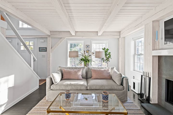 Hamptons Designer Cottage W Pool By Wölffer Estate - The Hamptons, NY