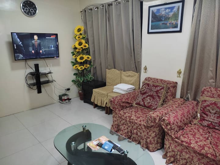Transient House At The Foot Of Mount 
Makiling - Santo Tomas