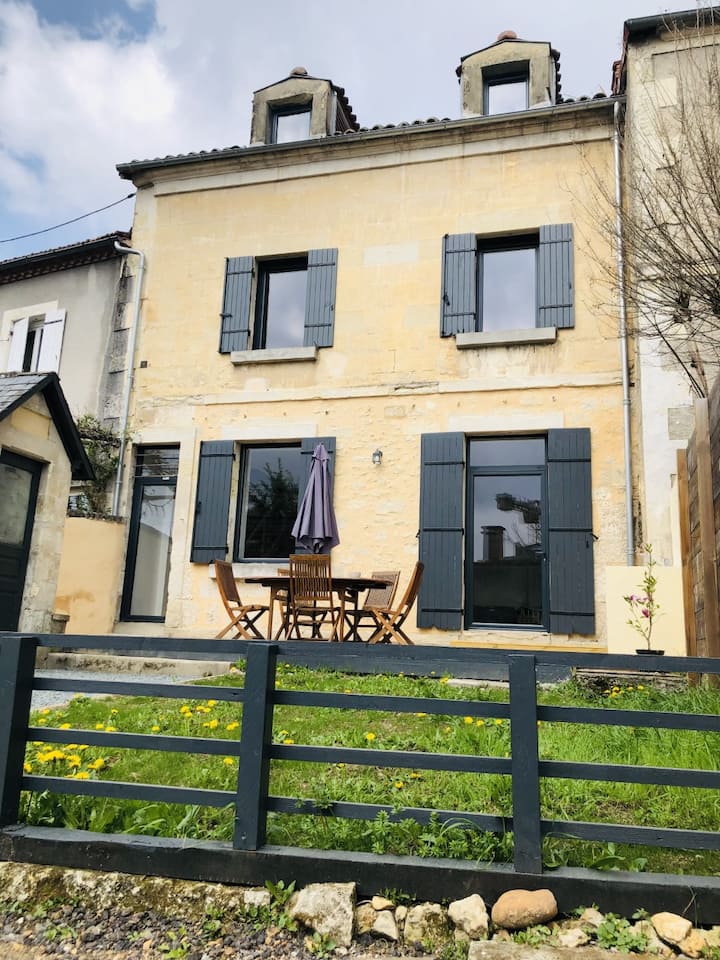 Belle Maison De Ville Avec Jardin Et Terrasse ! - Périgueux