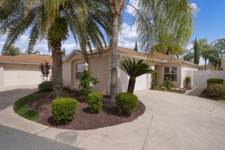 Fabulous Courtyard Villa Close To Sumter Landing - The Villages, FL