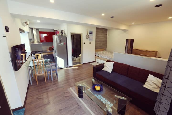 Lovely Modern Fully Equipped 1-bedroom App Hamburg - Dubrovnik