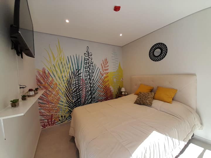 #301 Villa Morra Condo W/pool, Bbq, View & Wifi! - Paraguay
