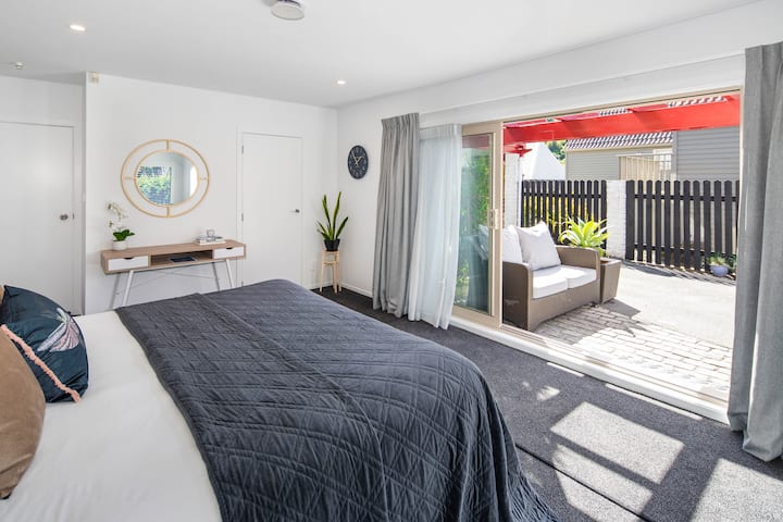 Comfy Stylish Central Wellington Studio - Wellington