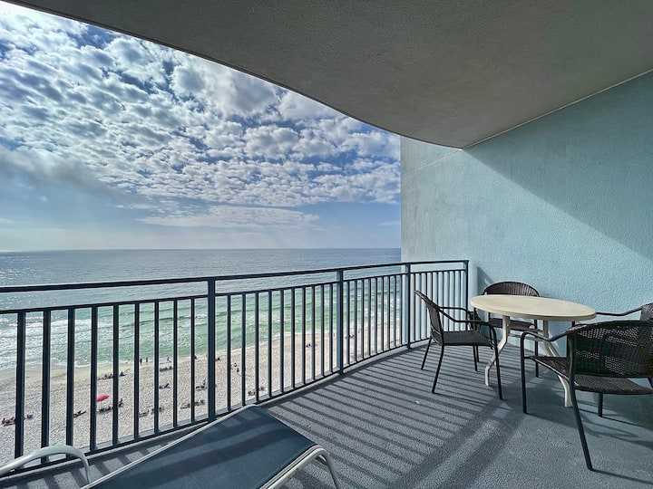 Stunning Ocean Front Views- Sleeps 6- New Owners - Panama City Beach, FL