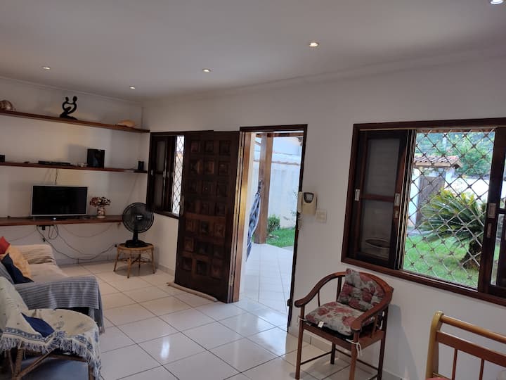 Casa Aconchegante Wi-fi A 5 Minutos A Pé Da Praia. - Ubatuba