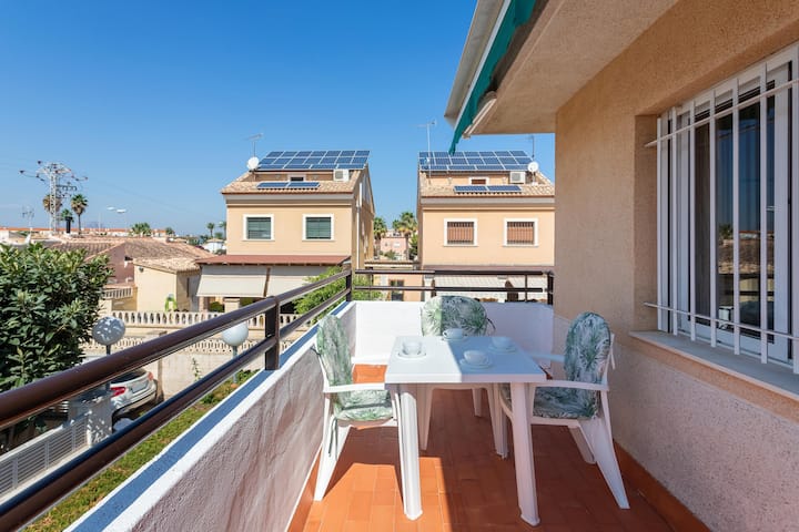 Se Alquila Apto  Acogedor,  Zona Tranquila, Denia - Denia