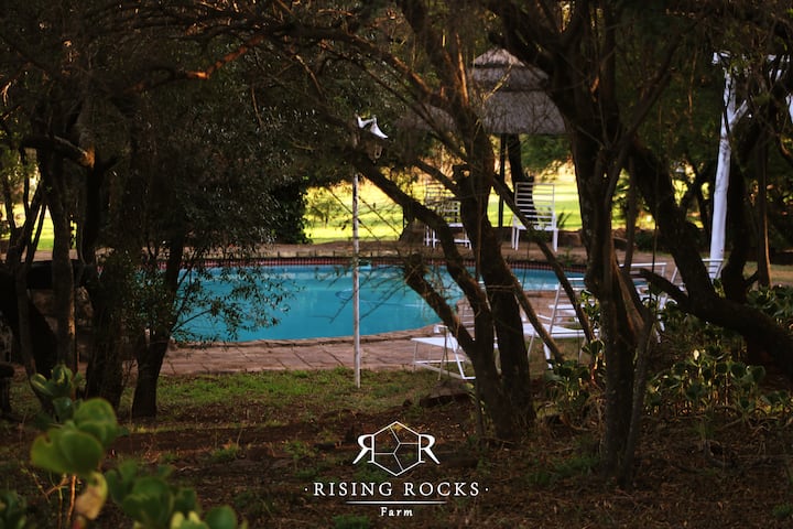 Relaxing Mountain Farmstay:hikes/boma/animals/pool - Magaliesburg