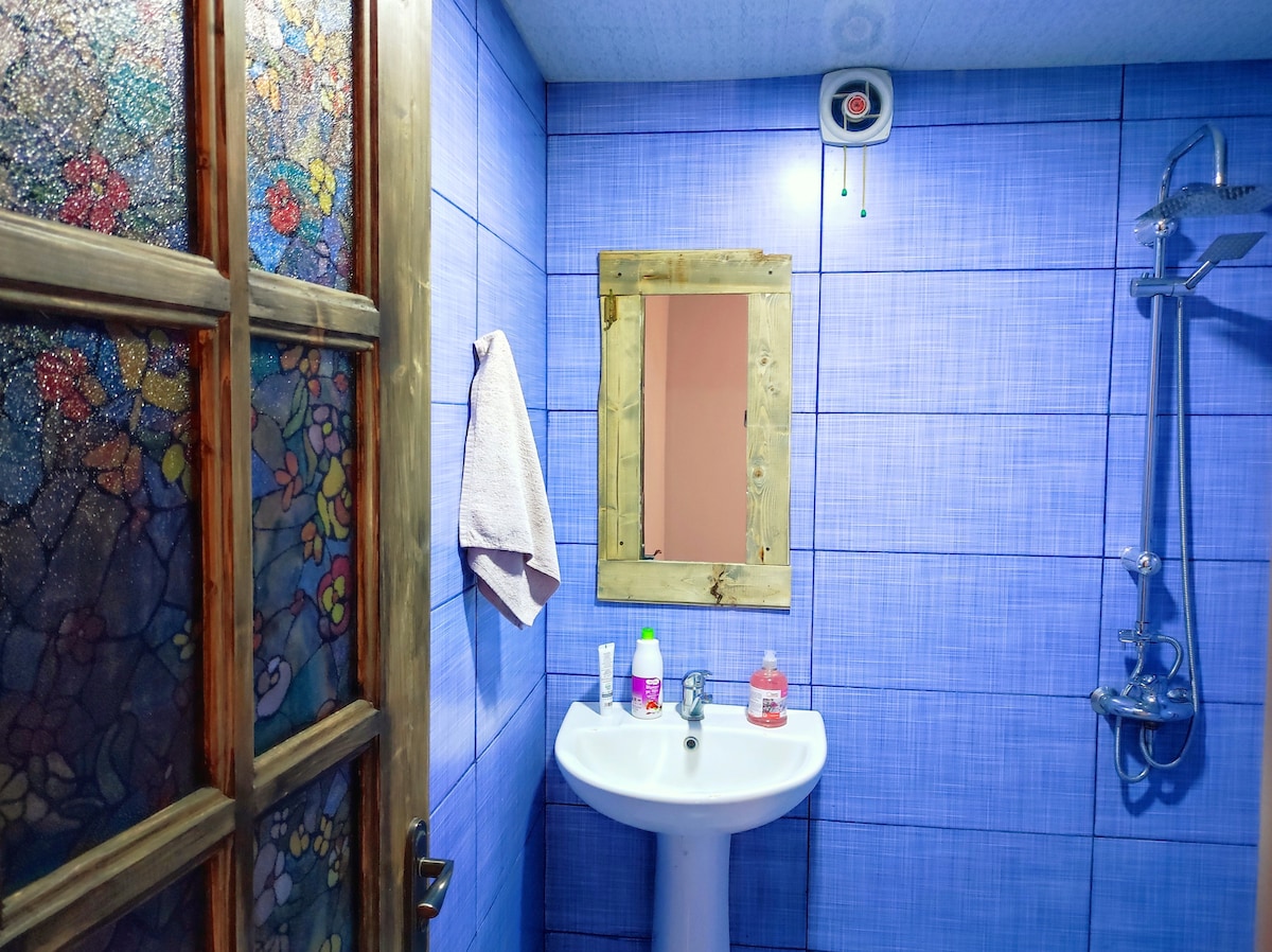 Spazio confortevole per quattro in due camere da letto sul lago Sevan - Alloggi nella natura in ...