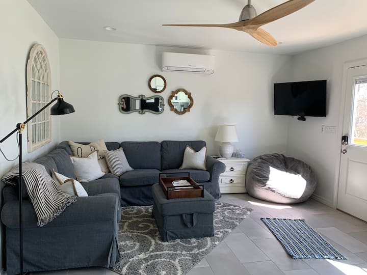 Oz Landing Entire Carriage House 3br 2ba - New!! - ロジャース, AR